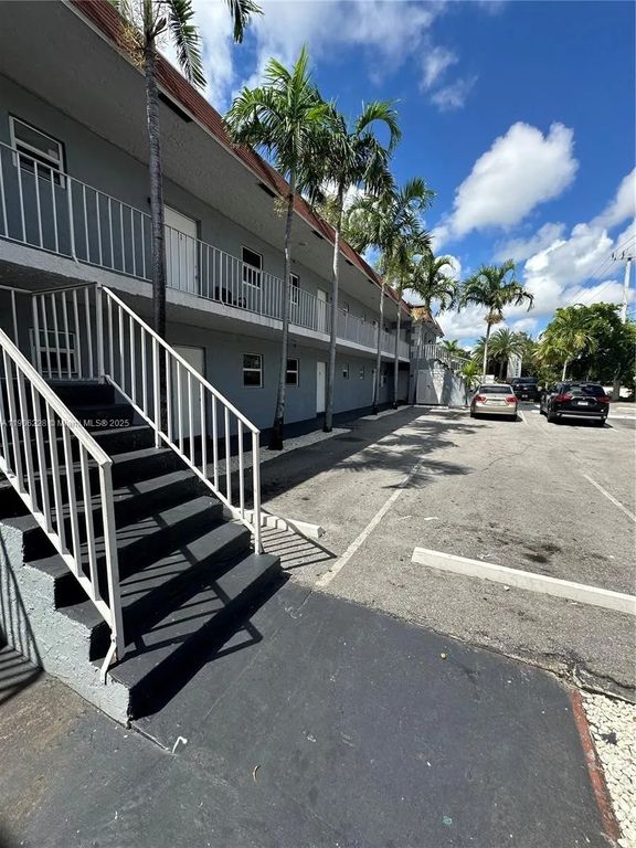 3901 NW 9th Ave #cfd26e914, Pompano Beach, FL 33064 - See Est. Value ...