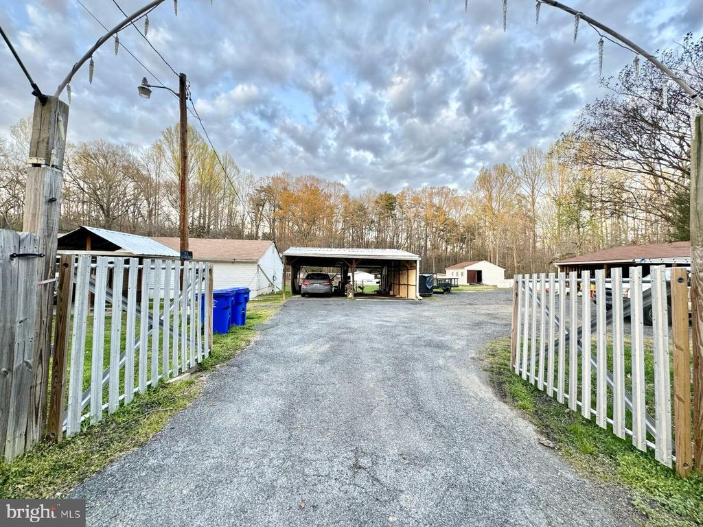 15060 Regina Ave, Brandywine, MD 20613 | MLS# MDCH2031610 | Trulia