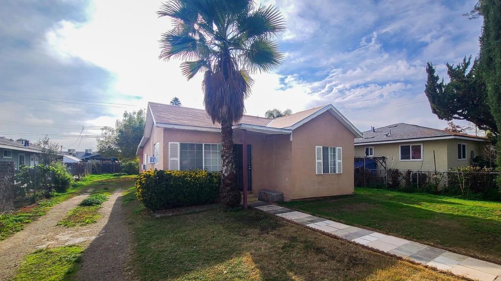 729 E Early Ave, Reedley, CA 93654 - See Est. Value, Schools & More