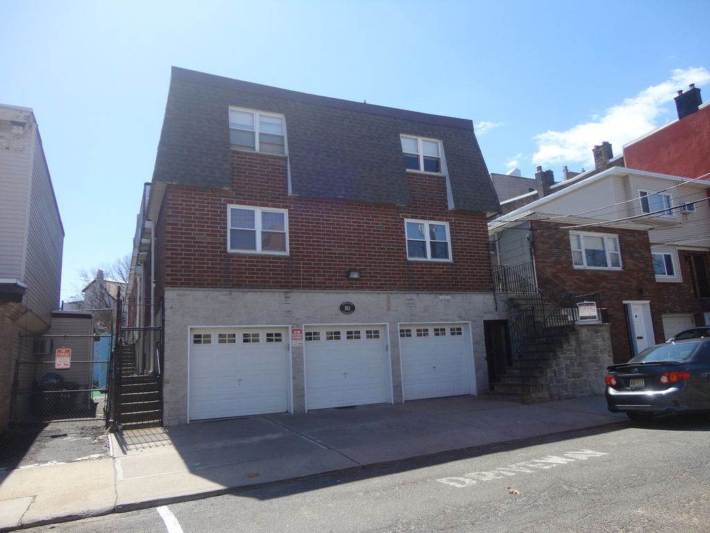 161 18th St #208, Union City, NJ 07087 - See Est. Value, Schools & More