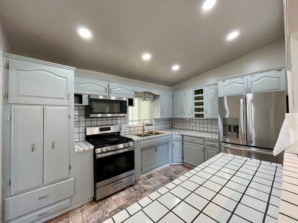 2611 Sheri Ln, Lemon Grove, CA 91945 - See Est. Value, Schools & More