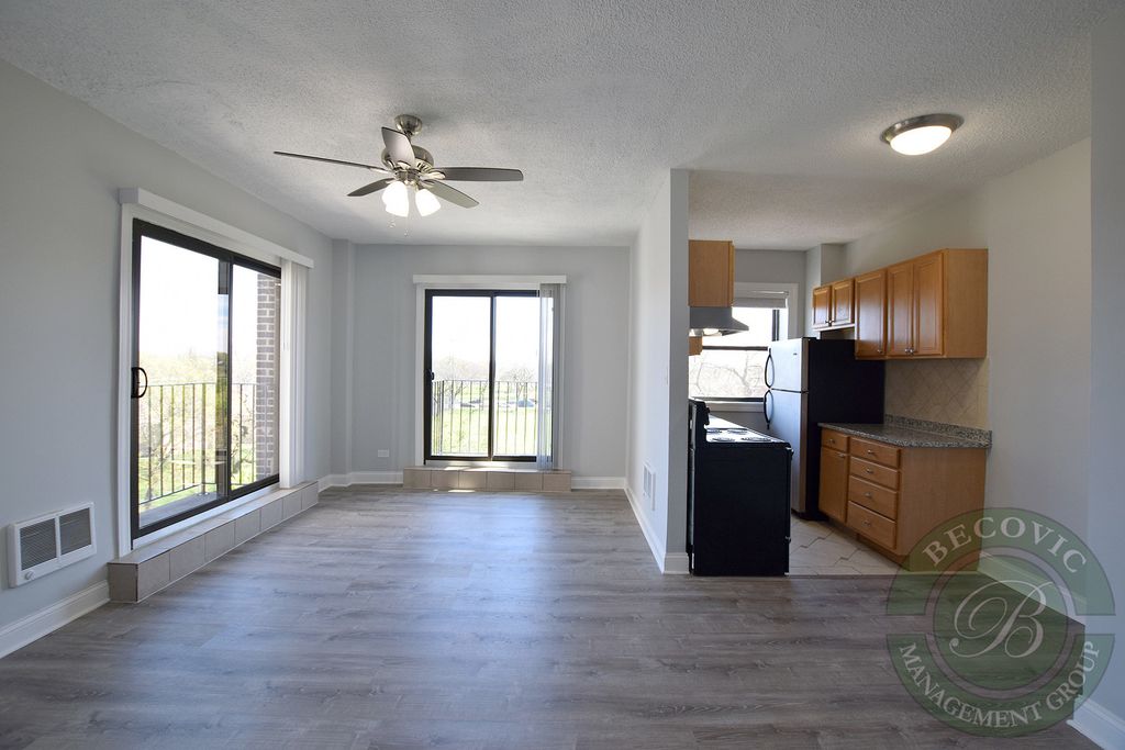 The Legacy HB at Clarendon Park - Chicago, IL | Trulia