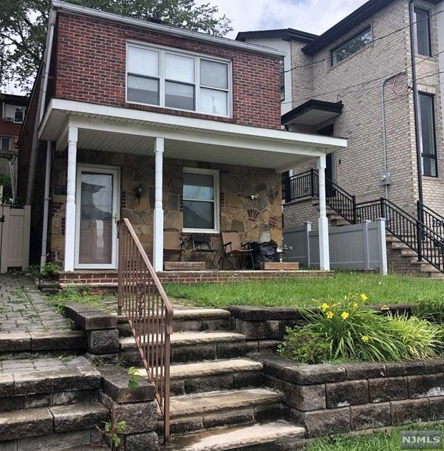 266 9th St, Palisades Park, NJ 07650 | MLS# 24009803 | Trulia