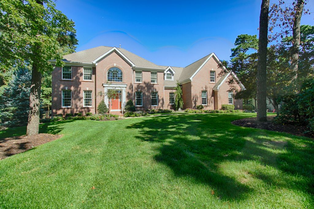 8 Cliff Swallow Dr, Medford, NJ 08055 - See Est. Value, Schools & More