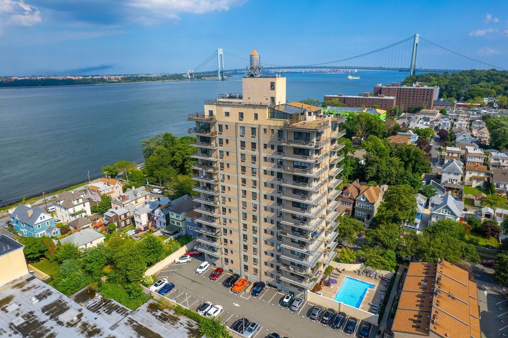 31 Hylan Blvd #3A, Staten Island, NY 10305 - See Est. Value, Schools & More