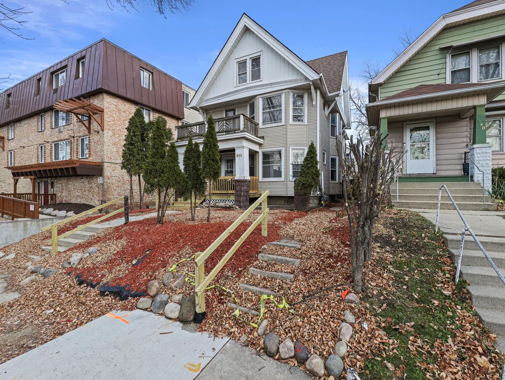 944 N 37th St #B, Milwaukee, WI 53208 | Trulia