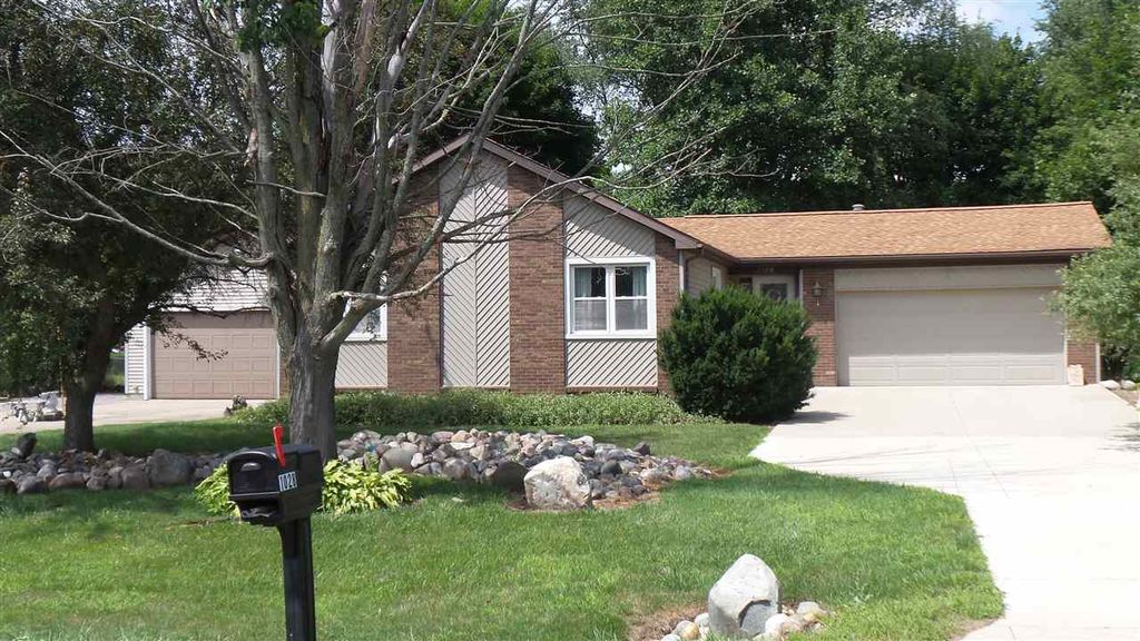 1028 Maple Grove Rd, Jackson, MI 49201 - See Est. Value, Schools & More