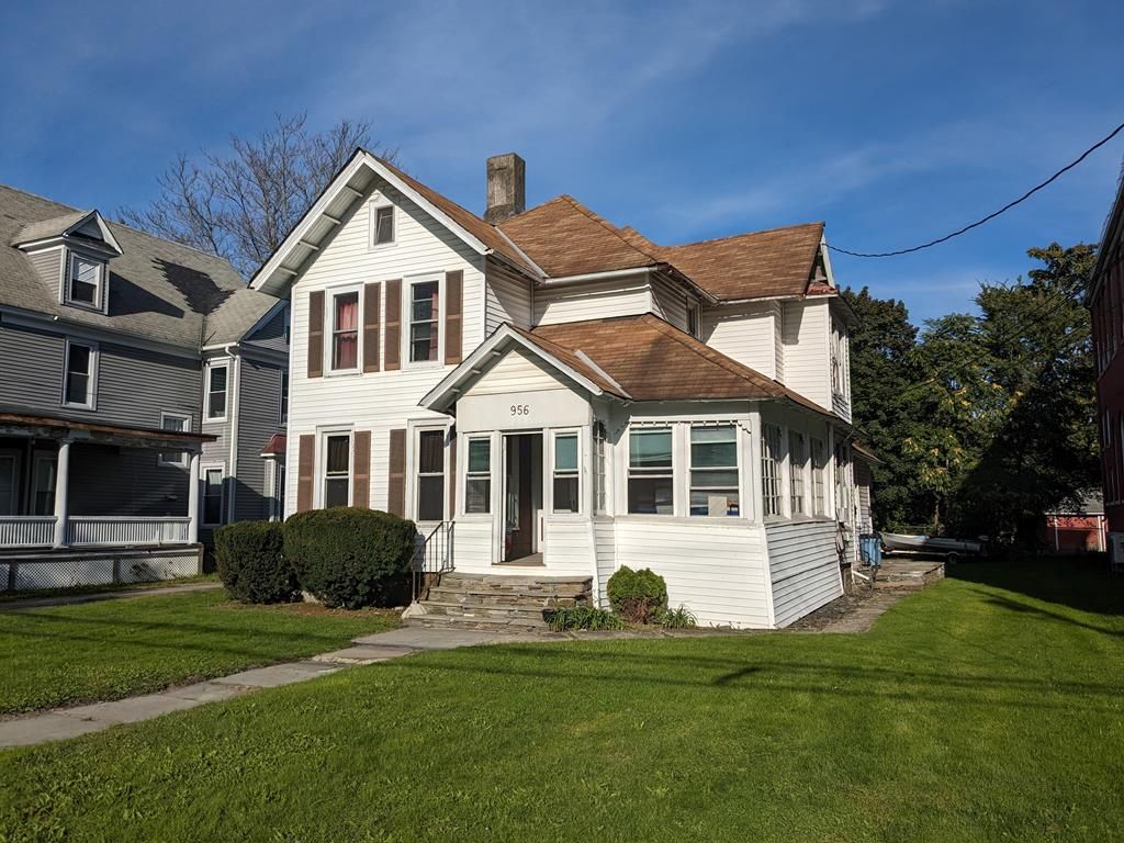 956 Lake St, Elmira, NY 14901 | MLS# 272924 | Trulia