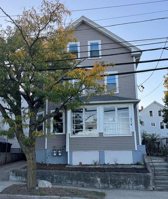 214 Silver Spring St #2, Providence, RI 02904 | Trulia