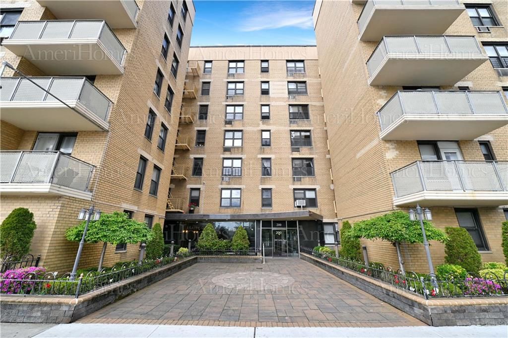 200 Corbin Pl #2J, Brooklyn, NY 11235 | Trulia