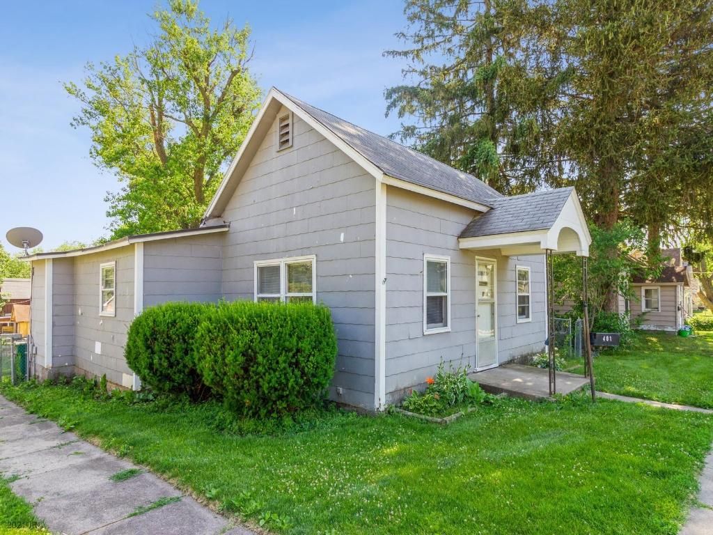 401 W 1st Ave, Indianola, IA 50125 - See Est. Value, Schools & More