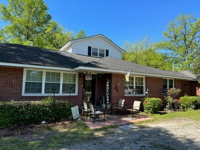 2387 Old Georgetown Rd, Manning, SC 29102 - See Est. Value, Schools & More