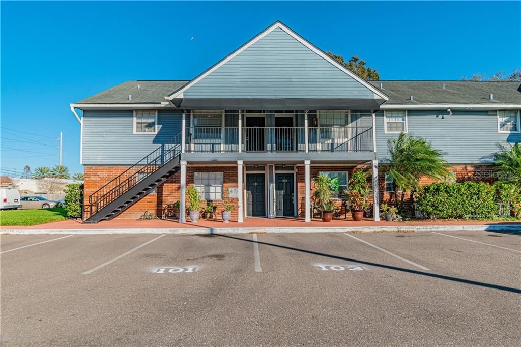 200 Country Club Dr #102, Largo, FL 33771 - See Est. Value, Schools & More
