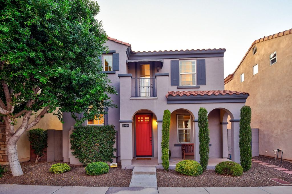 2926 N 48th Pl, Phoenix, AZ 85018 - See Est. Value, Schools & More