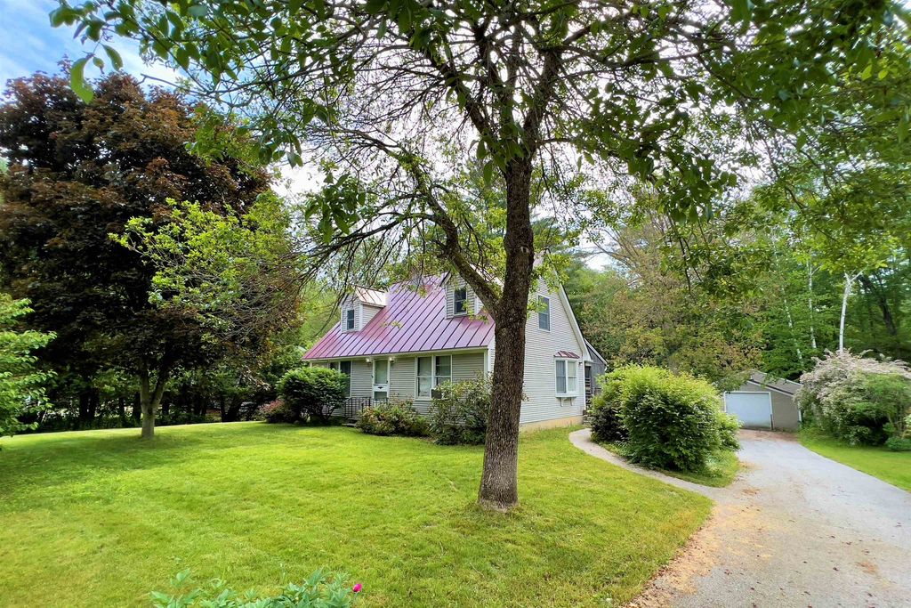 300 Flory Heights, Center Rutland, VT 05736 - See Est. Value, Schools ...