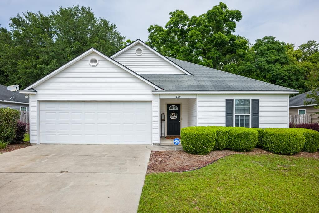 489 Bryson Cir, Hahira, GA 31632 - See Est. Value, Schools & More