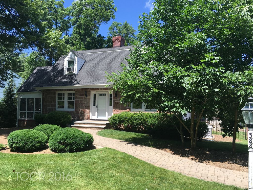 388 Sicomac Ave, Wyckoff, NJ 07481 - See Est. Value, Schools & More