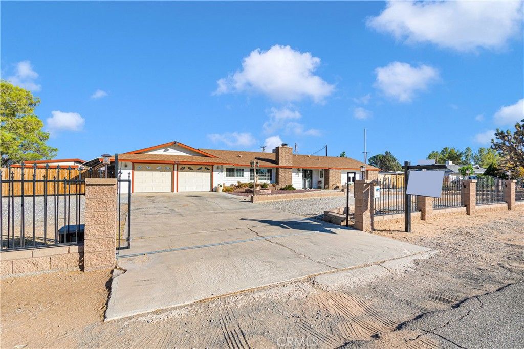 13463 Seminole Rd, Apple Valley, CA 92308 - See Est. Value, Schools & More