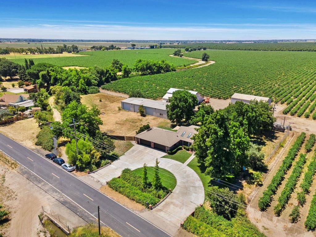 11243 N Ham Ln, Lodi, CA 95242 - See Est. Value, Schools & More
