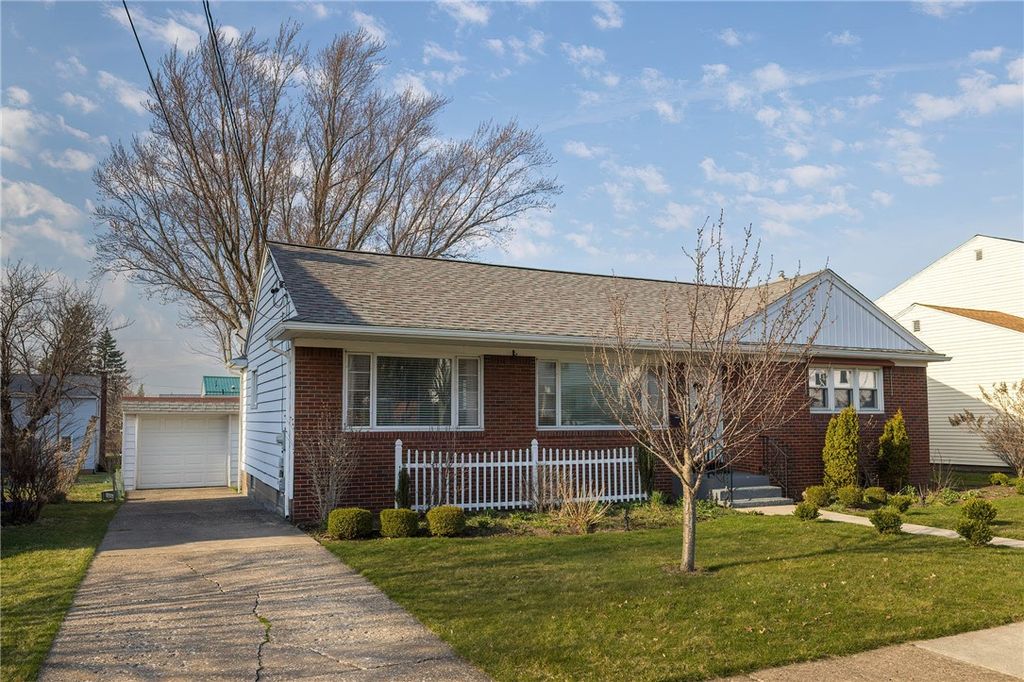 328 E 37th St, Erie, PA 16504 - See Est. Value, Schools & More