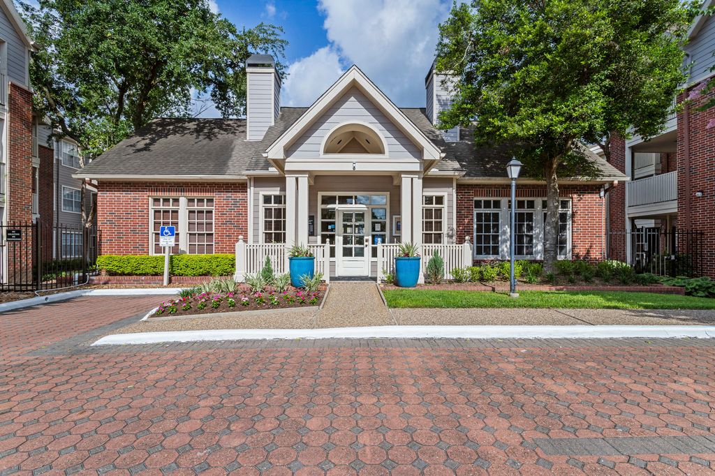 2828 Greenbriar Dr #16, Houston, TX 77098 - See Est. Value, Schools & More