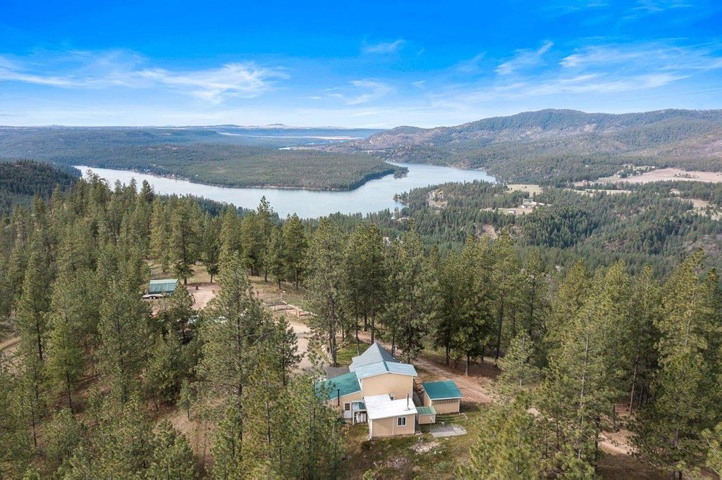 6885 Cummings Canyon Way, Nine Mile Falls, WA 99026 | MLS# 202513182 ...