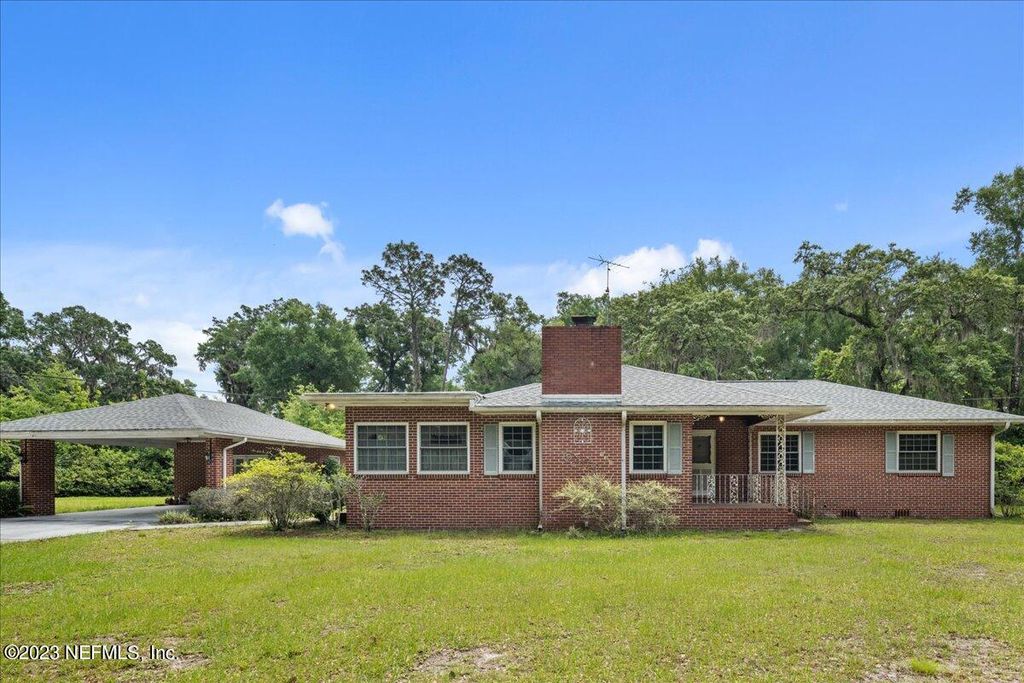 121 E PENIEL Road, Palatka, FL 32177 - See Est. Value, Schools & More