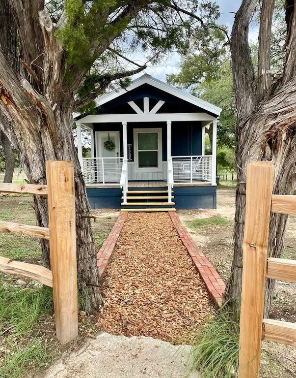 19051 Crows Ranch Rd, Salado, TX 76571 - See Est. Value, Schools & More