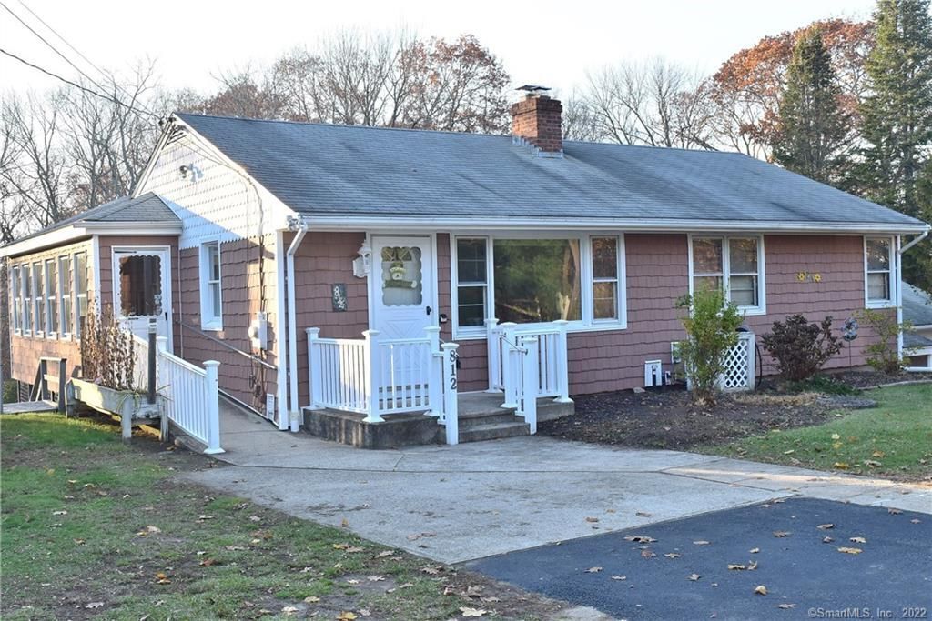812 Vauxhall Street Ext, Waterford, CT 06385 - See Est. Value, Schools & More