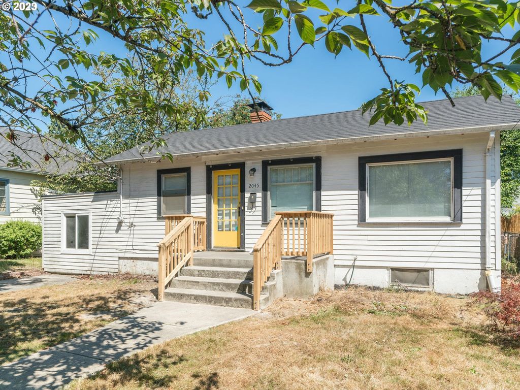 2045 SE Harold St, Portland, OR 97202 - See Est. Value, Schools & More