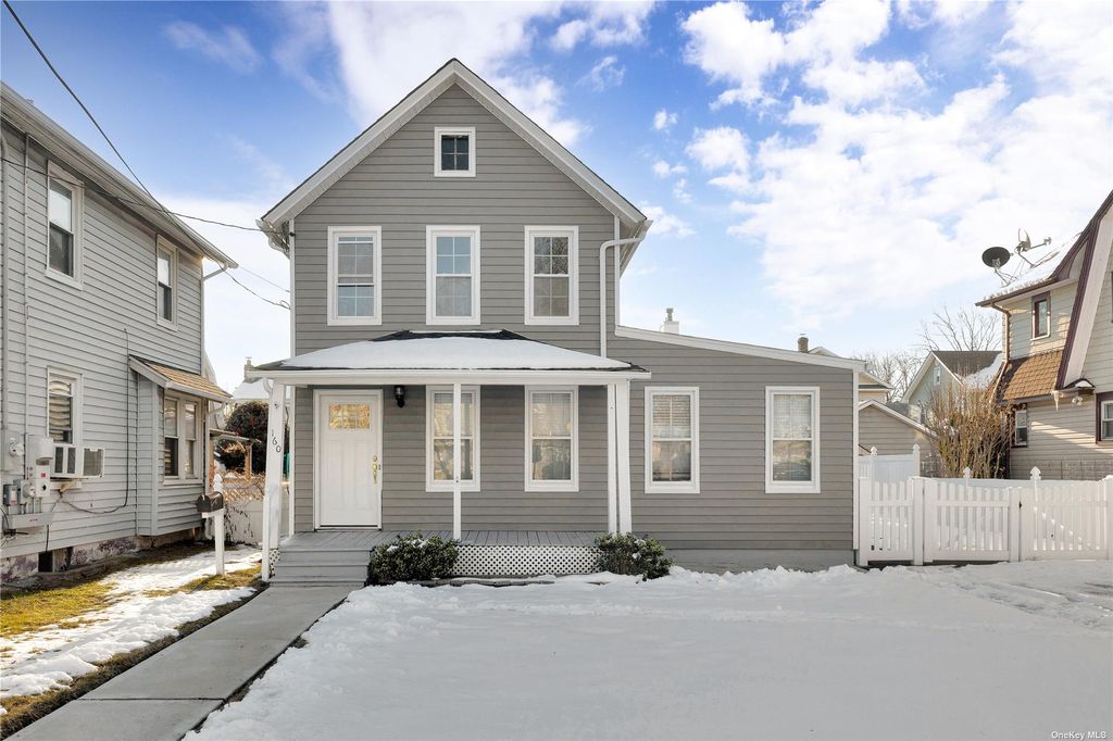 160 Rocklyn Avenue, Lynbrook, NY 11563 Single-Family Home for Sale ...