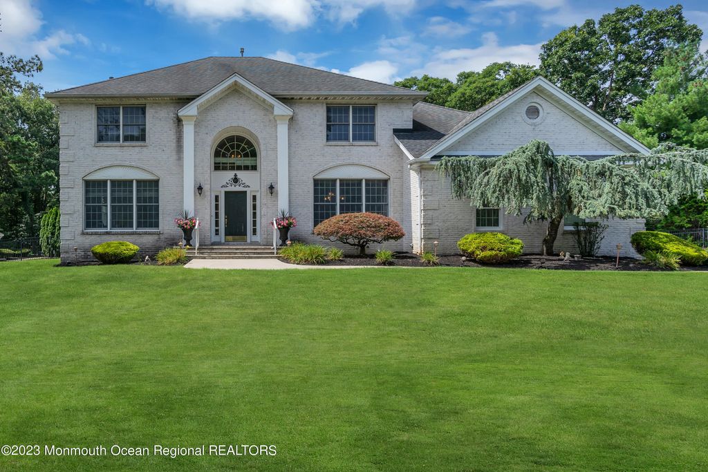 2188 S Tiiu Court, Toms River, NJ 08755 - See Est. Value, Schools & More