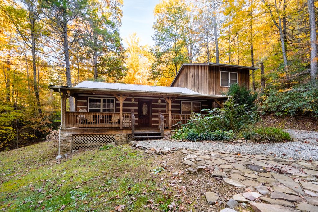 1072 Lower Paint Creek Rd, Greeneville, TN 37743 - See Est. Value ...