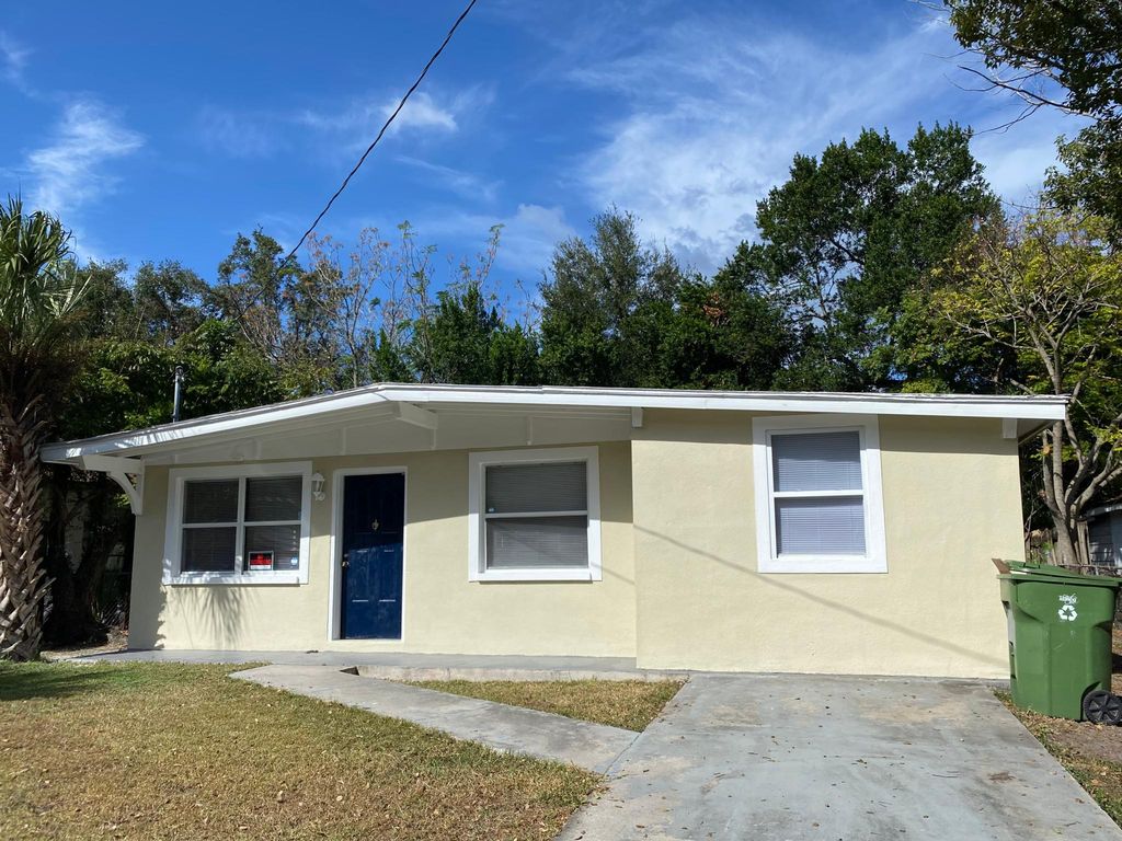1412 E Holland St, Tampa, FL 33612 - See Est. Value, Schools & More