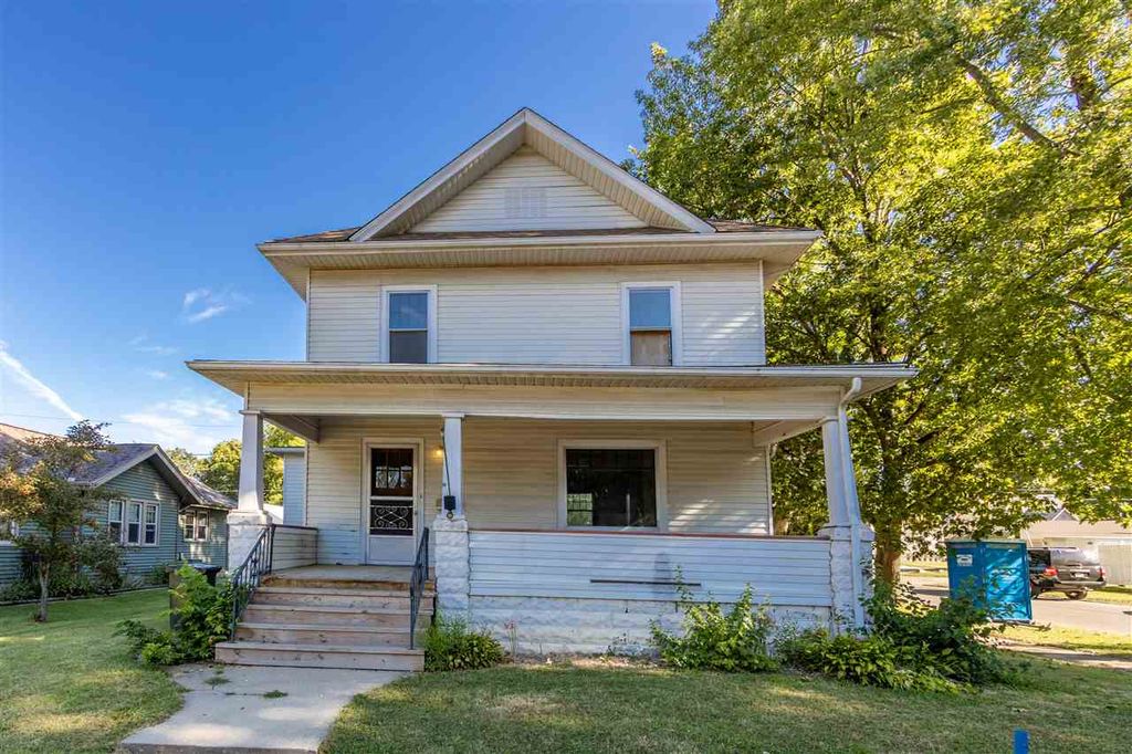 1900 W 3rd St, Waterloo, IA 50701 - See Est. Value, Schools & More