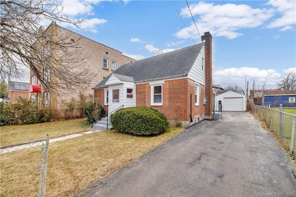 171 Roosevelt Street, Hartford, CT 06114 - See Est. Value, Schools & More
