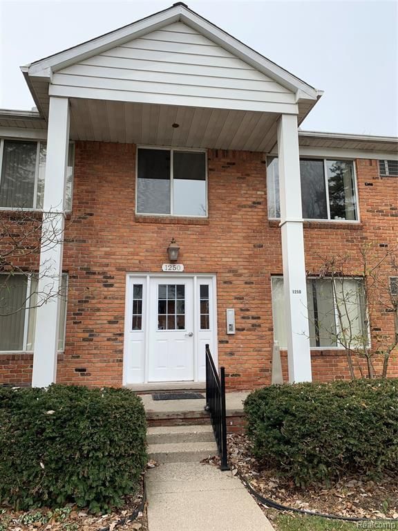 1252 E West Maple Rd #5, Walled Lake, MI 48390 - See Est. Value ...