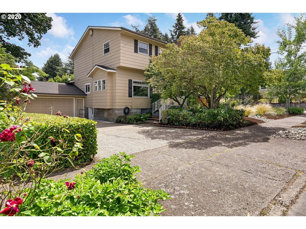 2490 High St SE, Salem, OR 97302 - See Est. Value, Schools & More