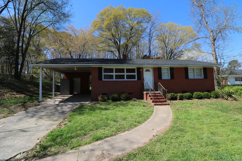 1043 Green Circle Dr, Gastonia, NC 28054 - See Est. Value, Schools & More