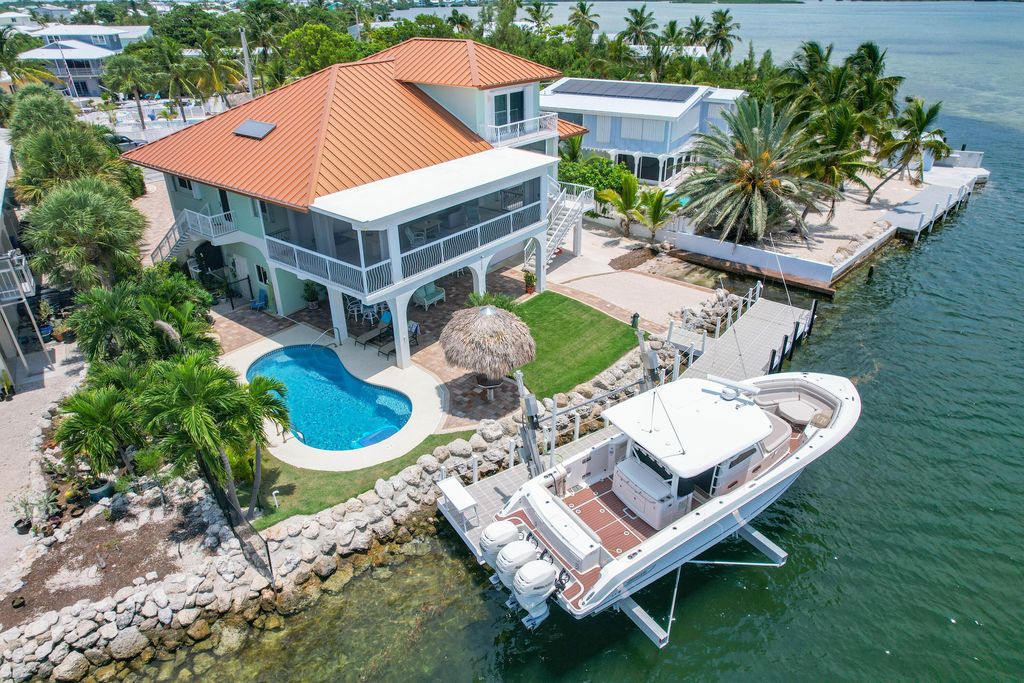 961 W Indies Dr, Ramrod Key, FL 33042 - See Est. Value, Schools & More