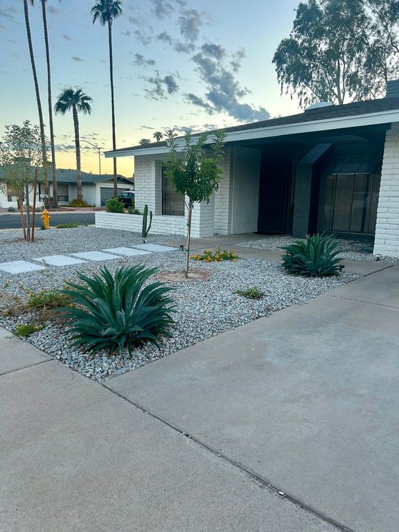 1668 S Ash #D, Mesa, AZ 85202 - See Est. Value, Schools & More