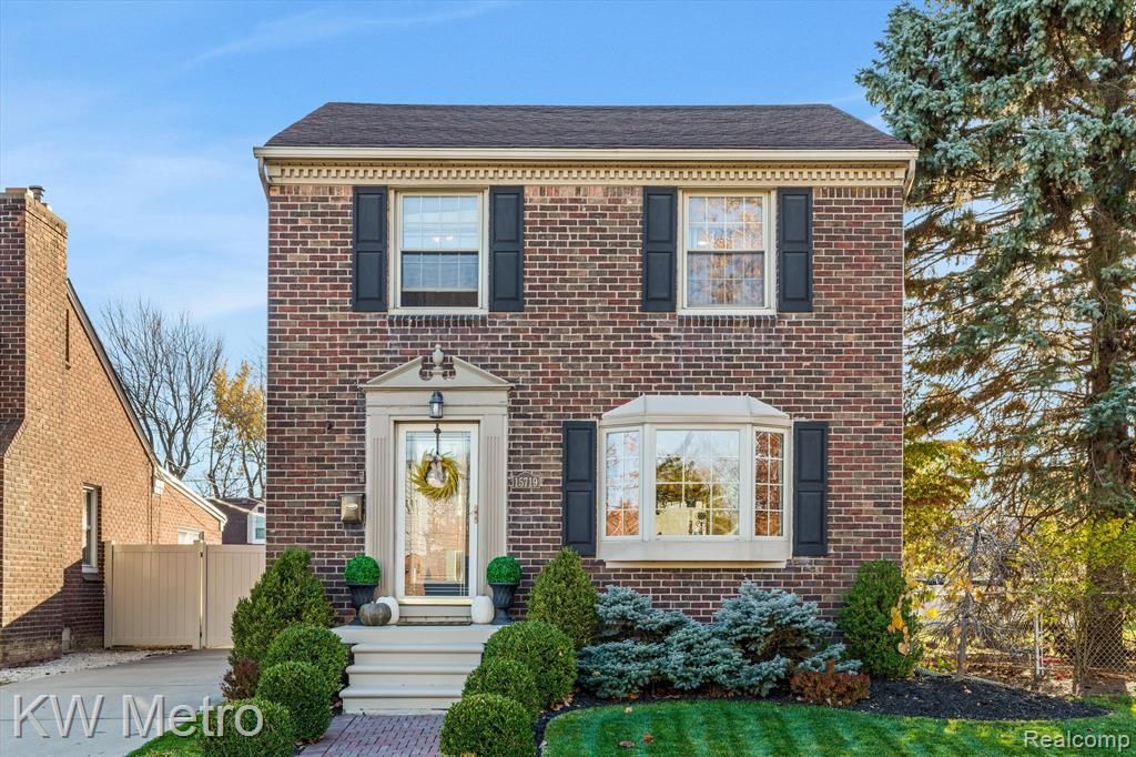 15719 Jonas Ave, Allen Park, MI 48101 - See Est. Value, Schools & More