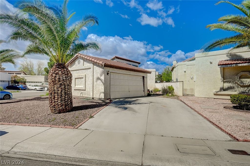 3824 Twig Ln, Las Vegas, NV 89108 | MLS# 2570891 | Trulia