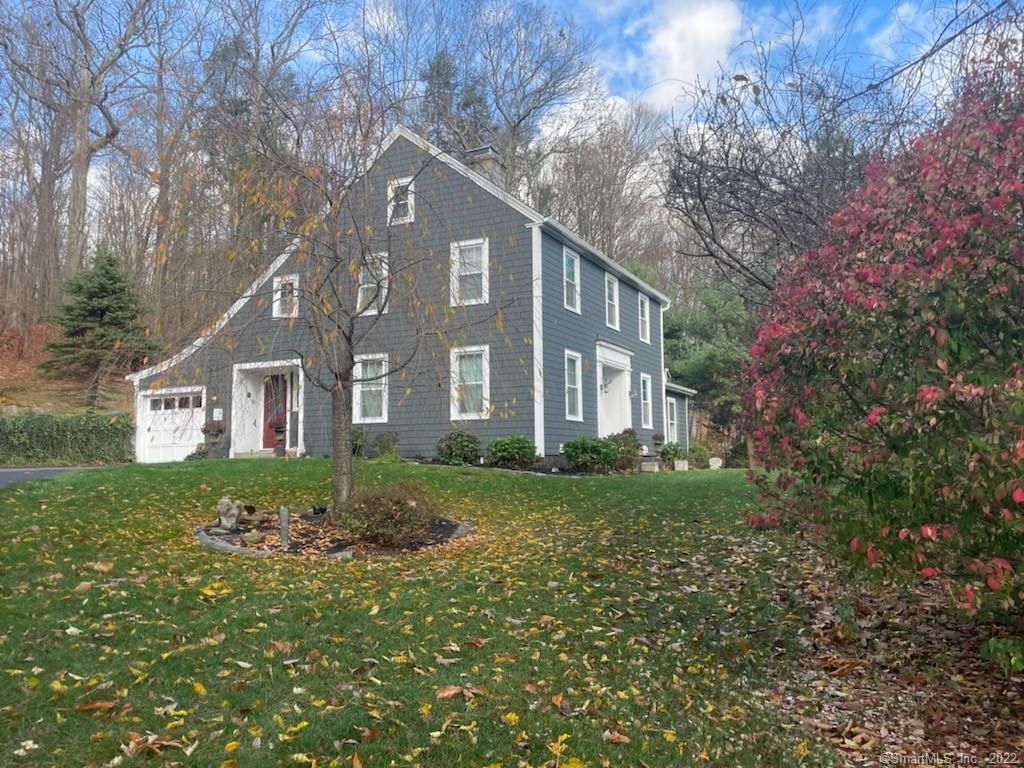 1346 Middlebury Road, Middlebury, CT 06762 - See Est. Value, Schools & More
