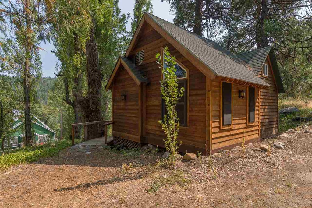 42365 & 42375 Emigrant Gap Rd, Emigrant Gap, CA 95715 - See Est. Value ...