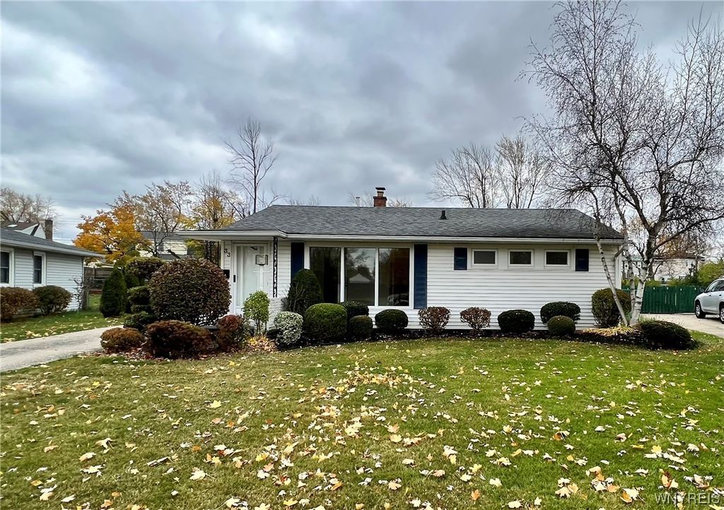 33 Mapleview Dr, Amherst, NY 14226 - See Est. Value, Schools & More