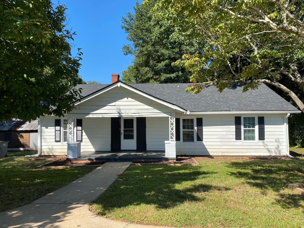 237 Old Converse Rd, Spartanburg, SC 29307 - See Est. Value, Schools & More