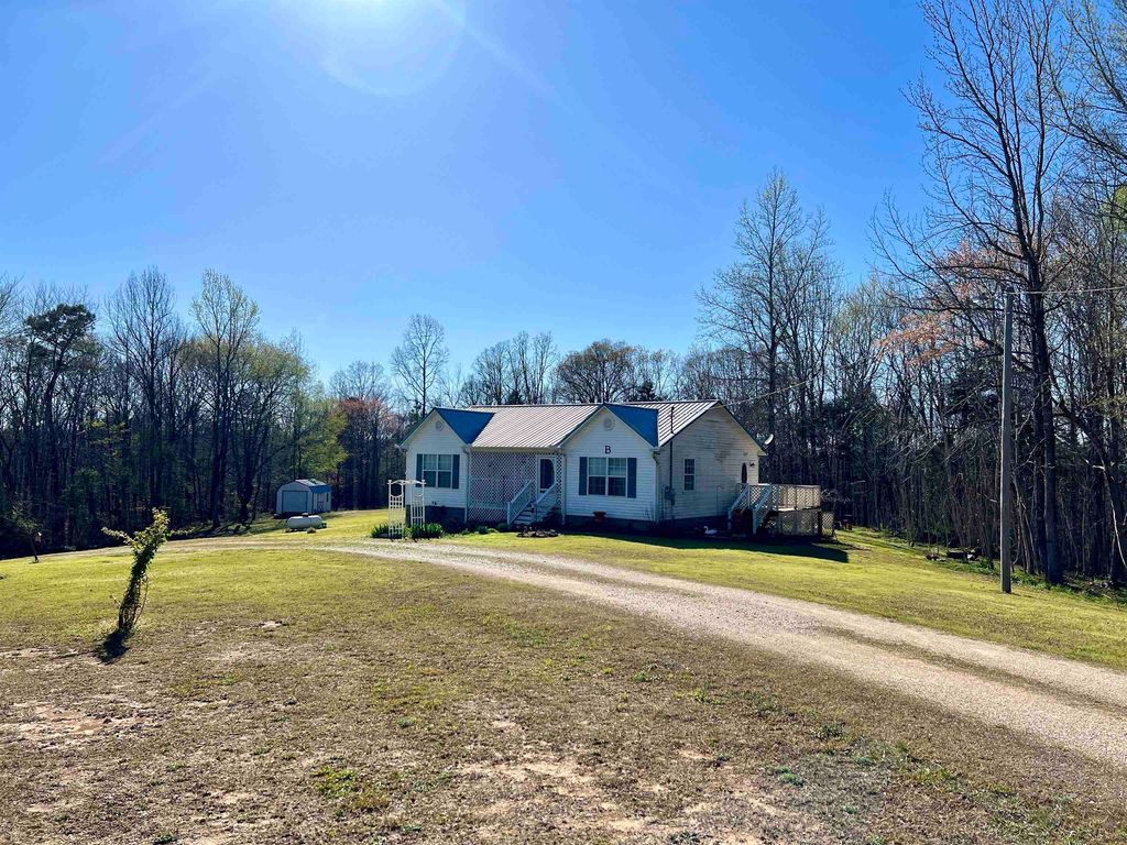 915 Fred Inman Rd, Holladay, TN 38341 | Trulia