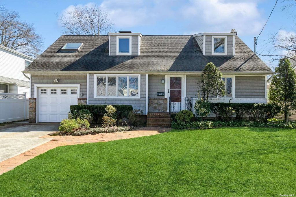 1421 Briard Street, Wantagh, NY 11793 | Trulia