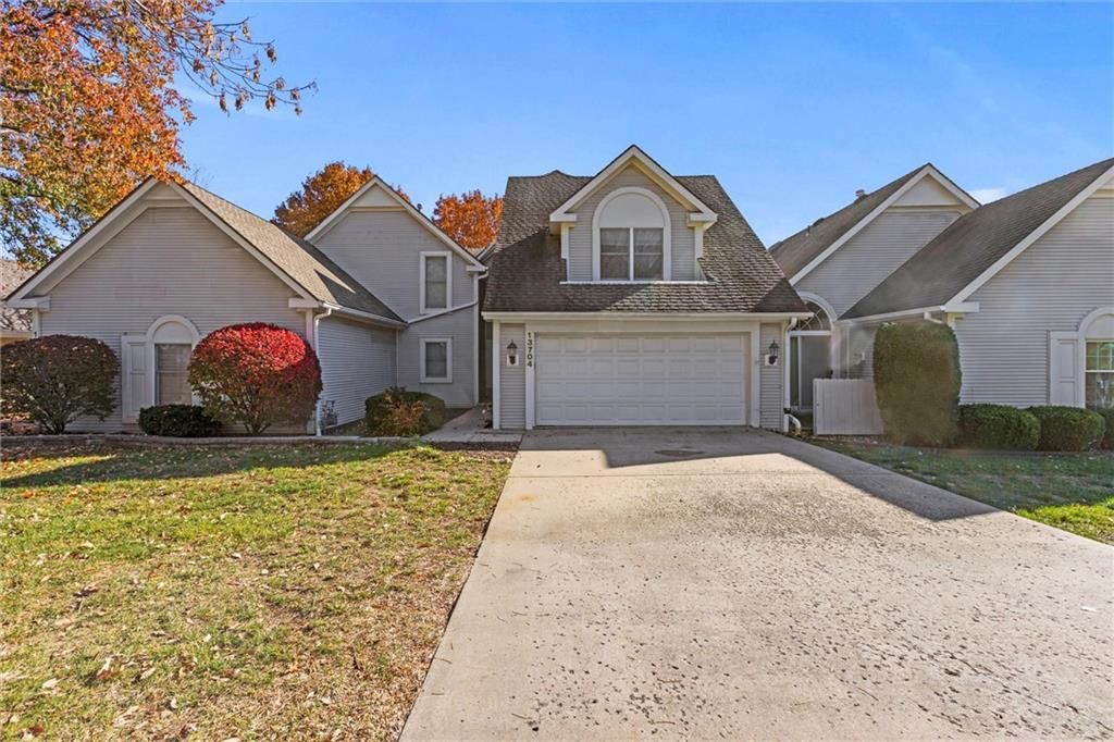 13704 Pembroke Cir, Leawood, KS 66224 - See Est. Value, Schools & More